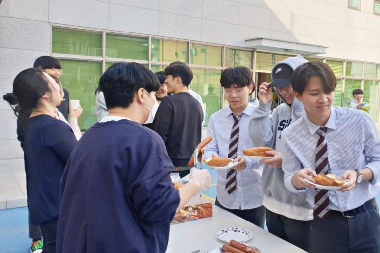 ASP Party Day – Scholars Weekly